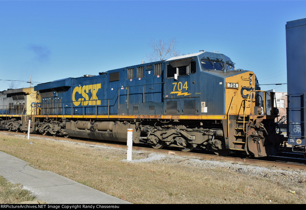 CSX 704
